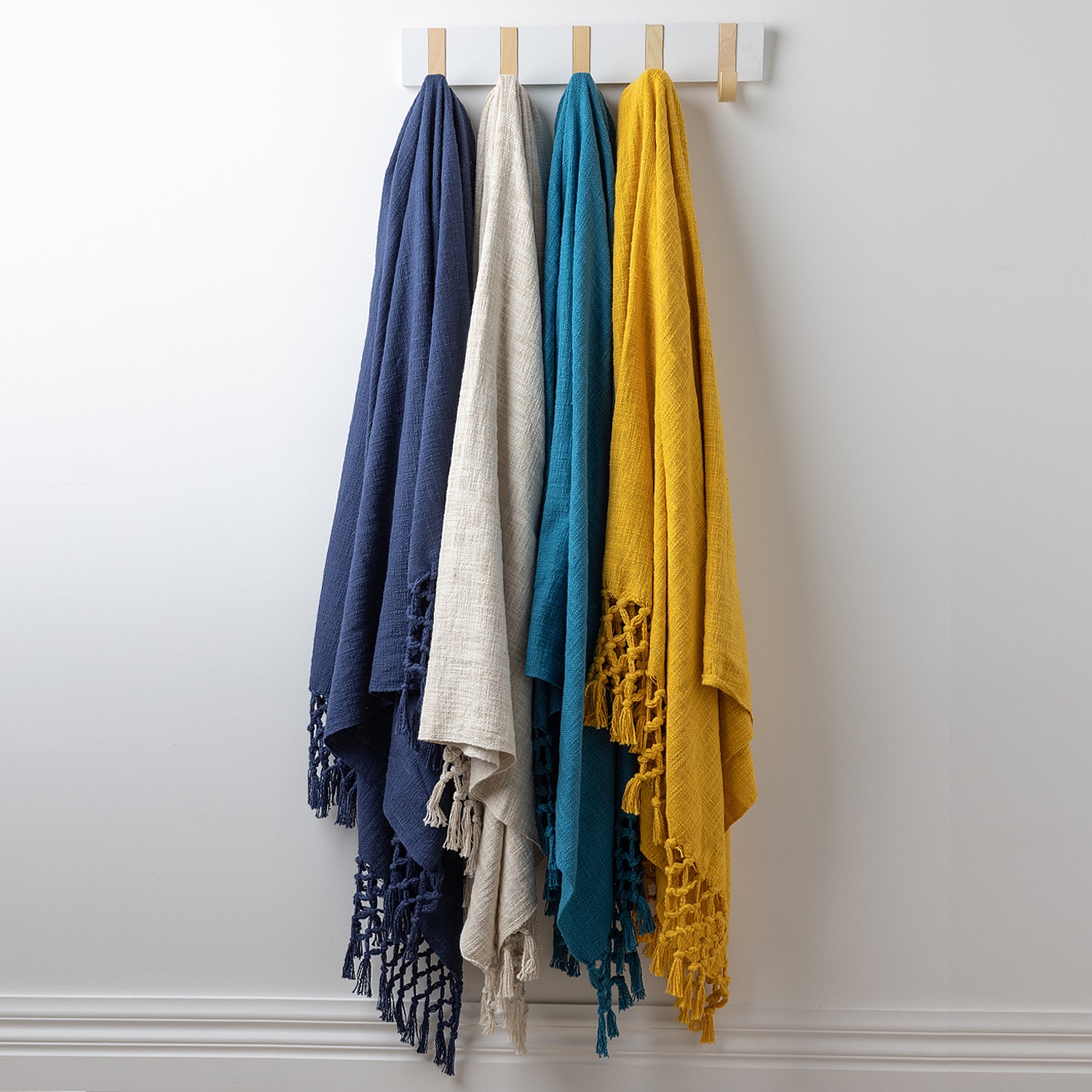 Throws - Design Republique Cyrus Tasseled Throw