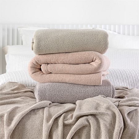Shop Blankets: Weighted, Wool & More | Bed Bath & Beyond NZ