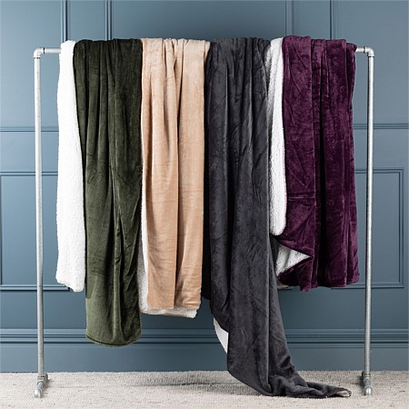 Shop Blankets: Weighted, Wool & More | Bed Bath & Beyond NZ
